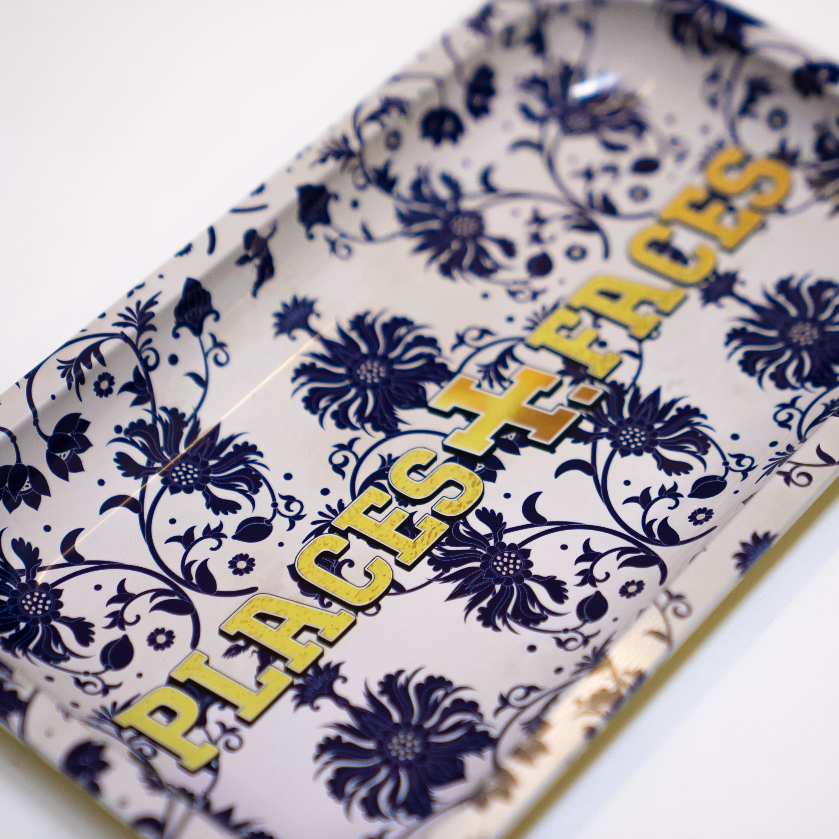P+F x RIZLA ROLLING TRAY – PLACES+FACES